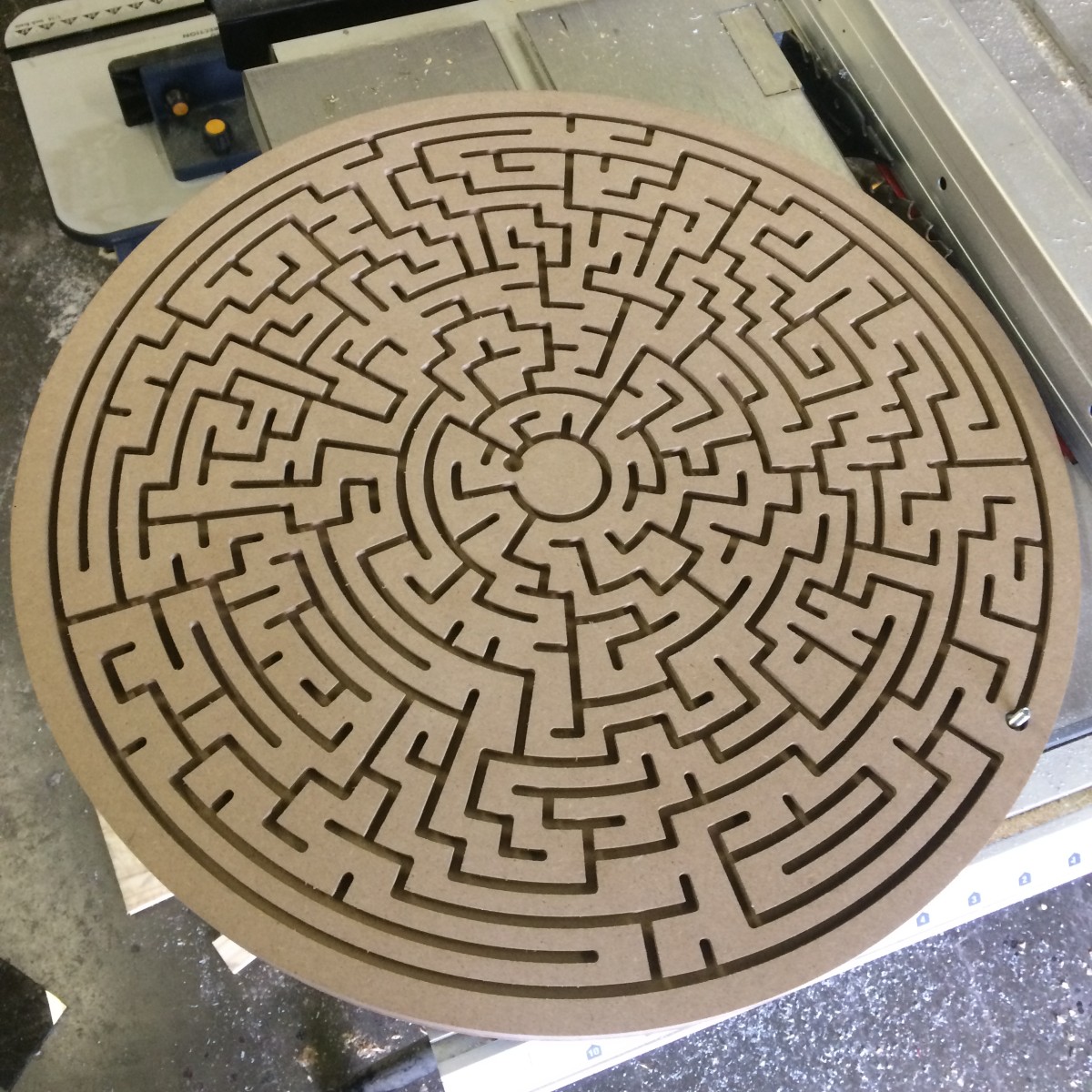 Wall Maze 36″ #1 | Evilusions